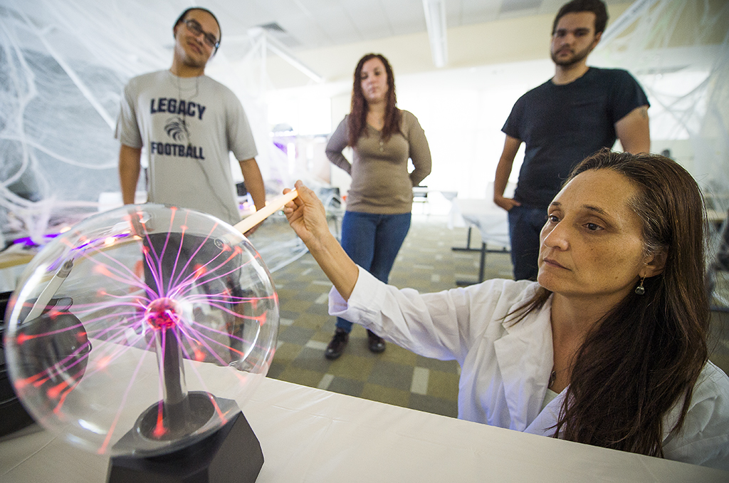 Valencia's Engineering Club and Advisor Win Statewide Awards - Valencia ...