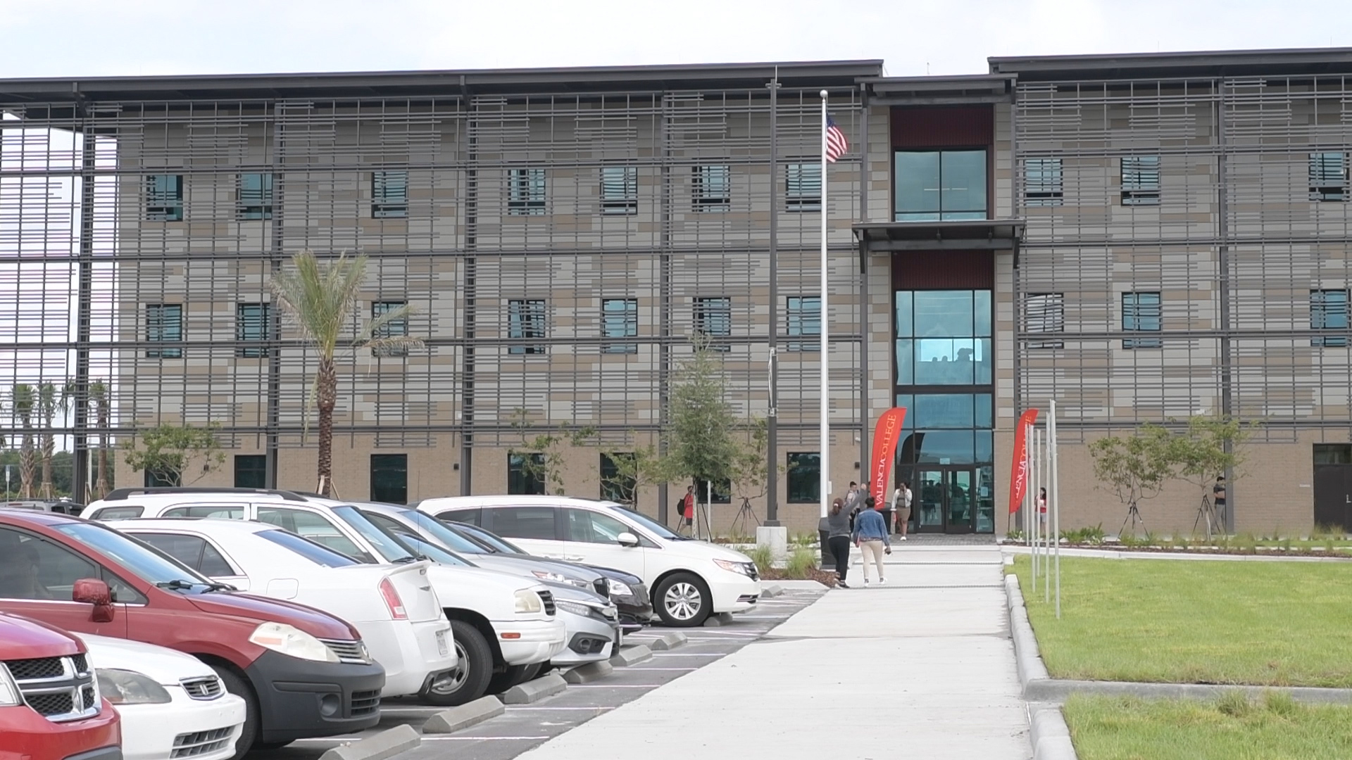 Valencia's New Poinciana Campus Now Open for Classes - Valencia College ...